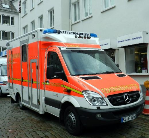 Einsatzkräfte in Kiel Das Online-Magazin aus Kiel - NEF / ITW / RTW / KTW / NAW