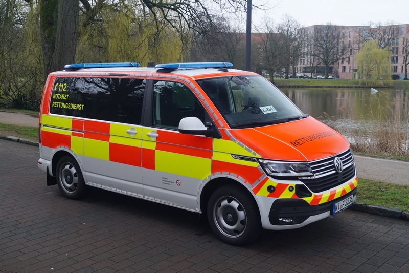 Einsatzkraefte in Kiel Das Online-Magazin aus Kiel - Rettungswache 23